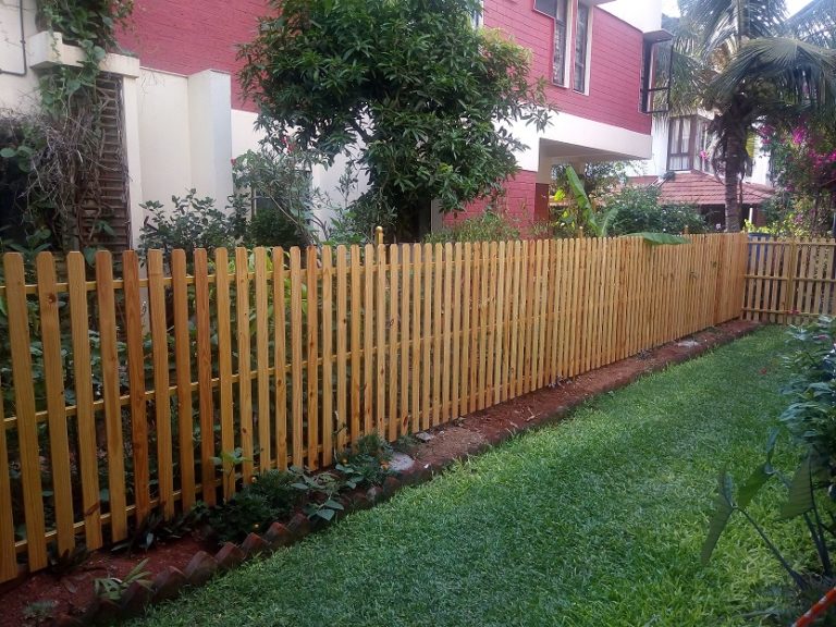 Natural Pine Wood Picket Fence made for a Villa in TZED homes ...